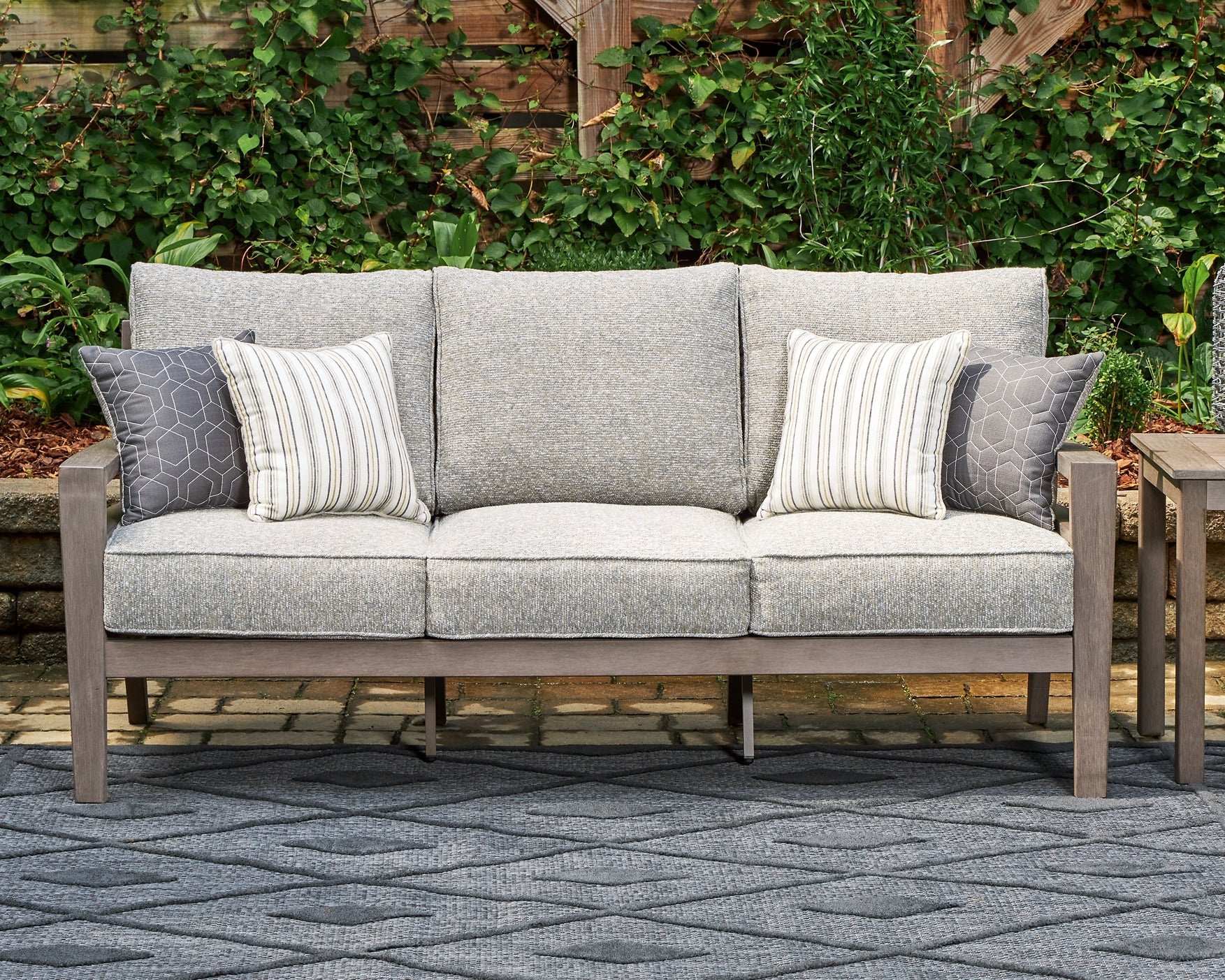 Hillside Barn Sofa with Cushion – Cadwell Furniture